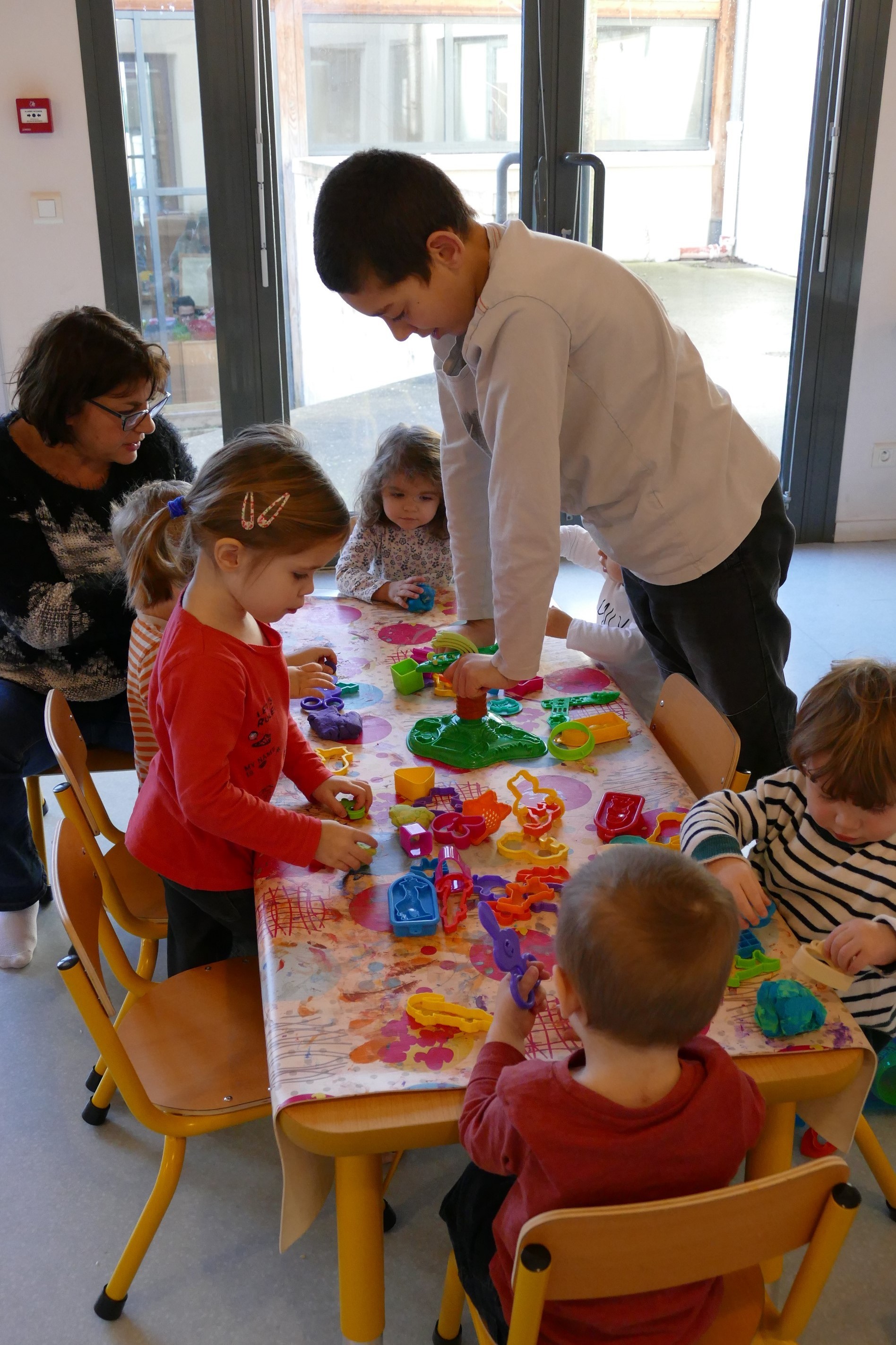 Atelier pâte à modeler : encore de la motricité fine